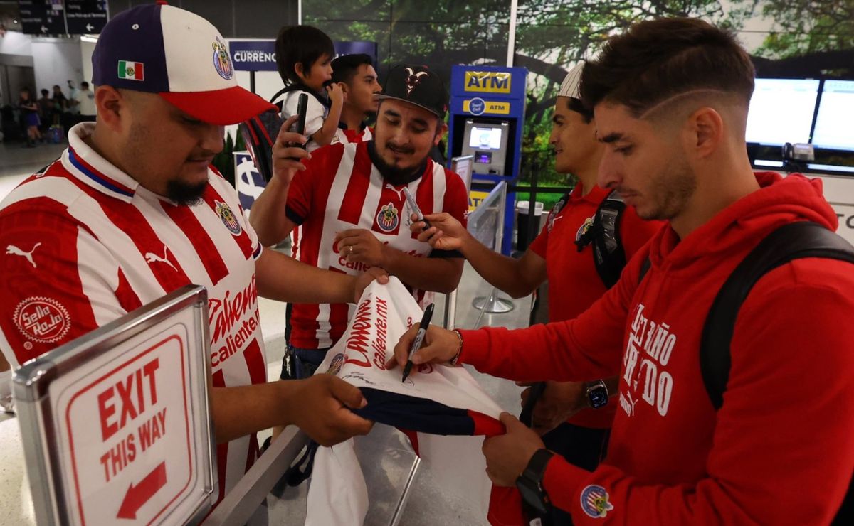 ¡Están hartos! Los fuertes reclamos de la afición contra Chivas en ...