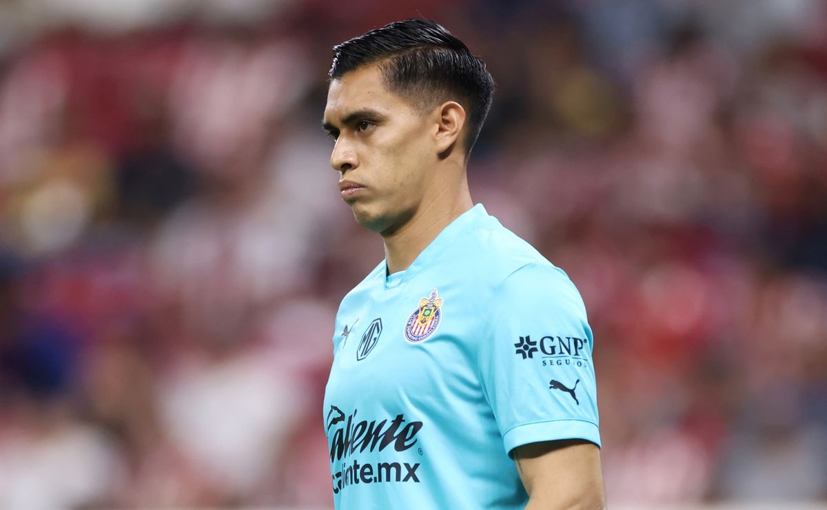 Raúl Rangel fue elegido como el mejor portero del año en la Liga MX