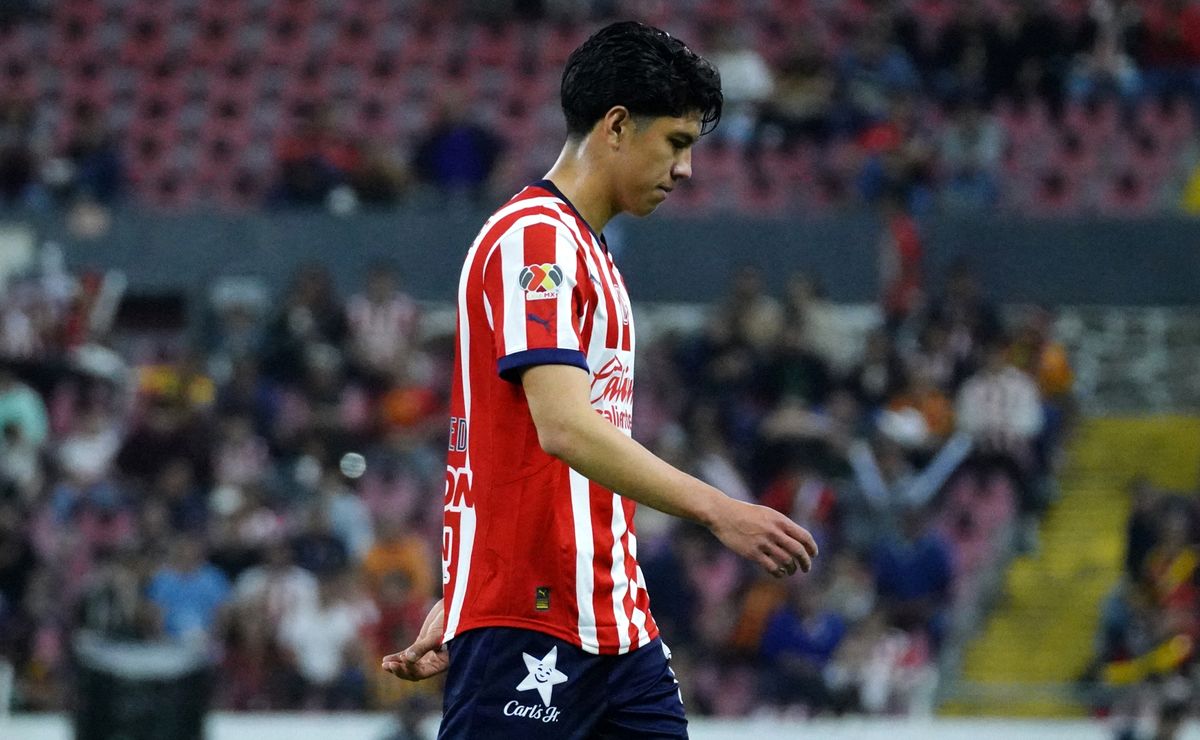 Leonardo Sepúlveda lleva tres meses ausente en Chivas