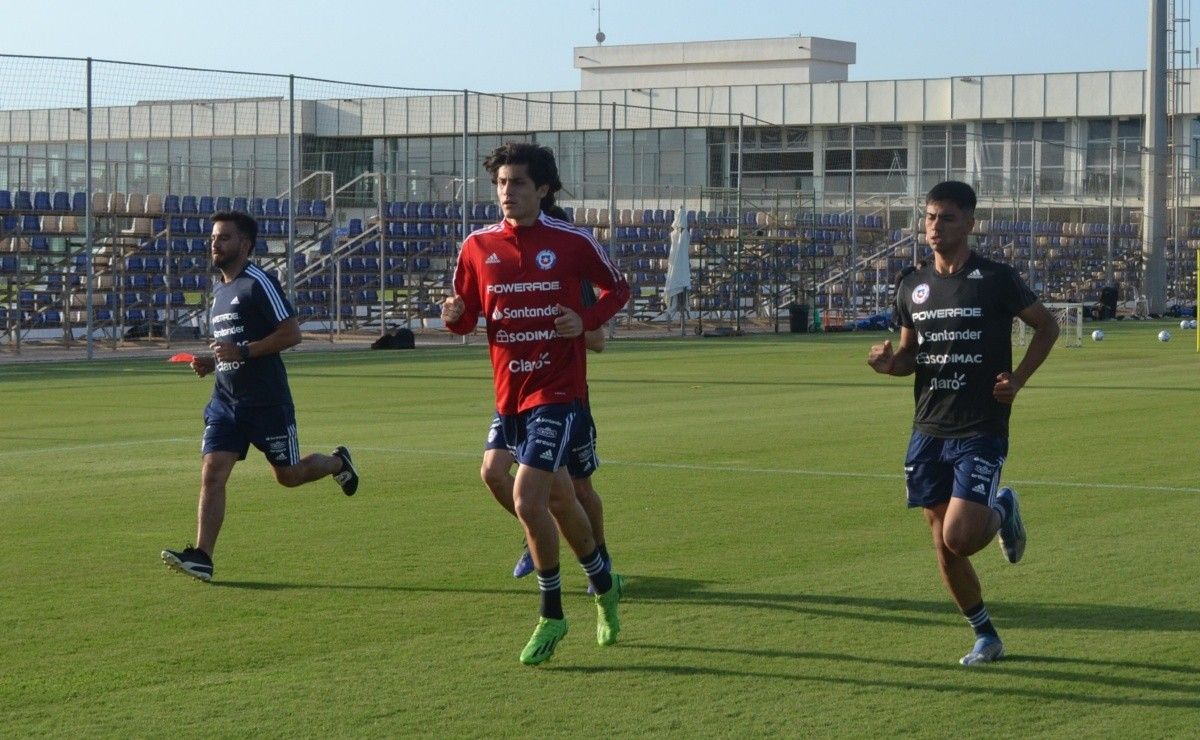 La Rojita Sub 20 prepara su estreno en la Costa Cálida Supercup frente ...
