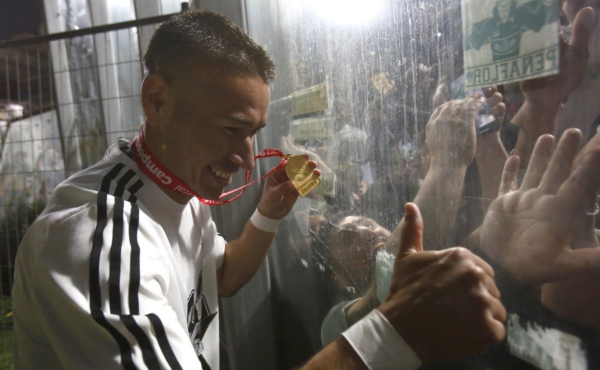 El rimbombante debut de Óscar Opazo en Colo Colo por la Copa Chile sólo ...