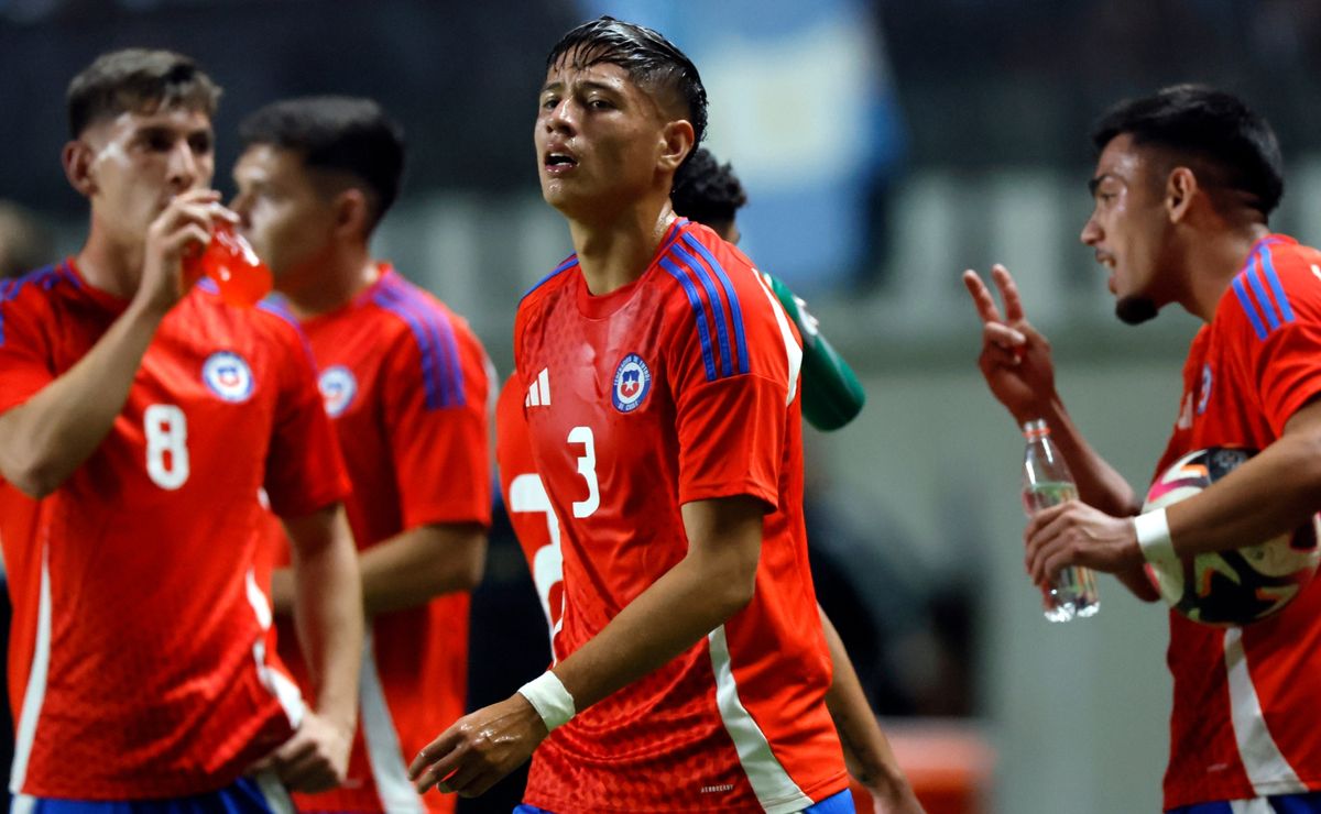 Iván Román queda suspendido para el inicio del Mundial Sub-20