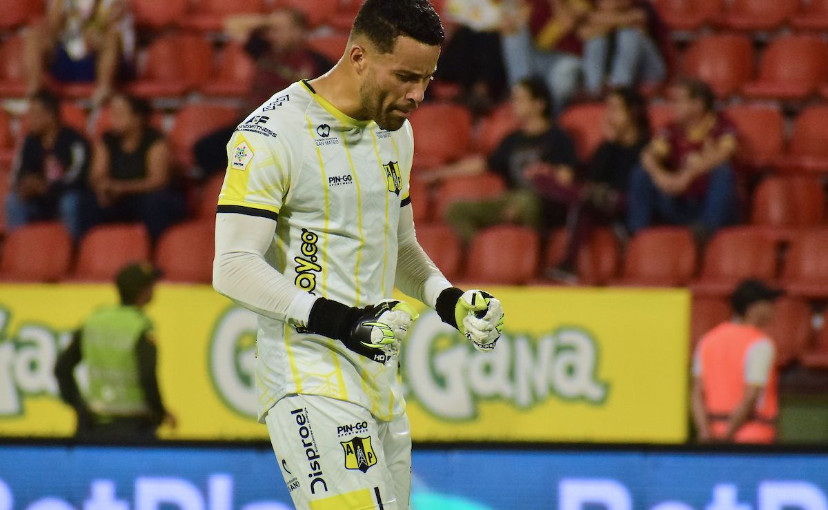 Tres Equipos Grandes Del Fpc Se Pelean El Fichaje De José Luis Chunga