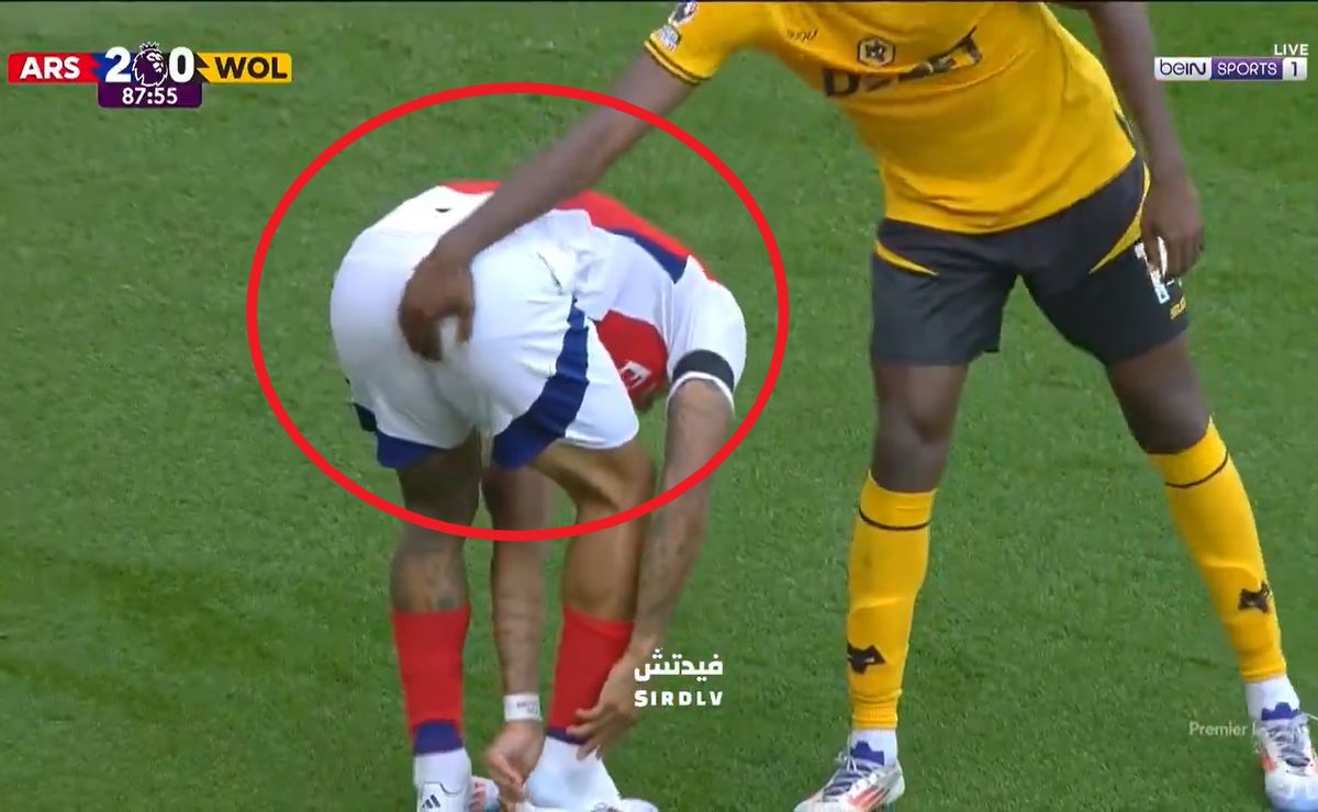 Yerson Mosquera manoseó a Gabriel Jesús y desató su furia en la Premier ...