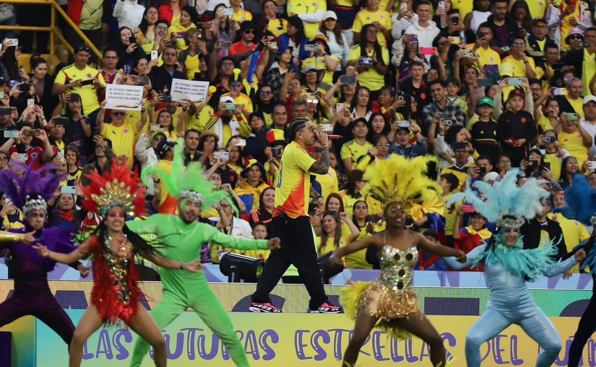 Ryan Castro se lució con la Selección femenina Sub-20 - Bolavip Colombia