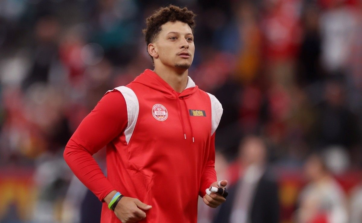 Patrick Mahomes' profile: Age, height, weight, wife, parents and net ...