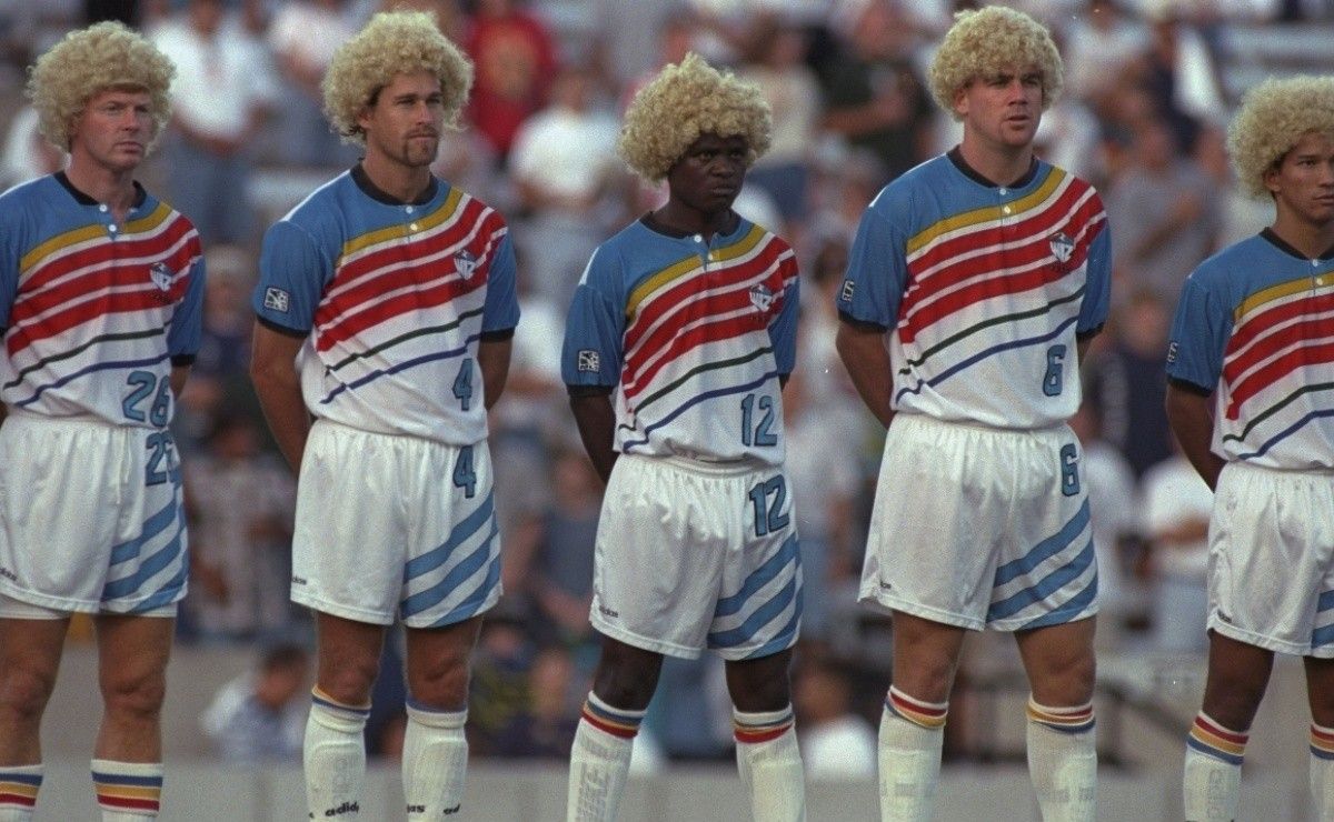 25 of the strangest and most bizarre soccer kits ever - Bolavip US