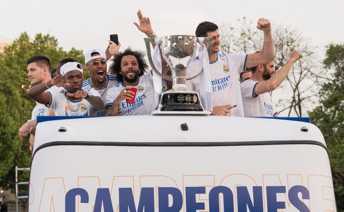 Real Madrid took a $425M private jet when they played Manchester City ...