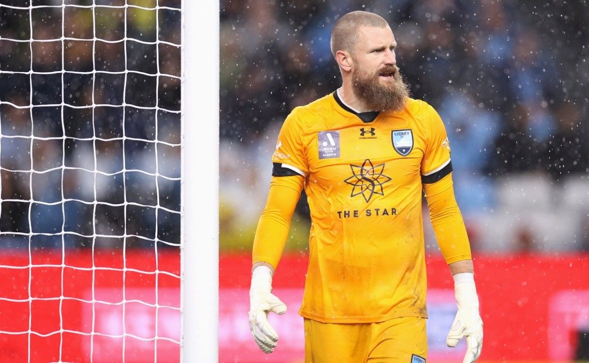 Andrew Redmayne, Australia's ‘dancing’ goalkeeper: Age, wife, and ...