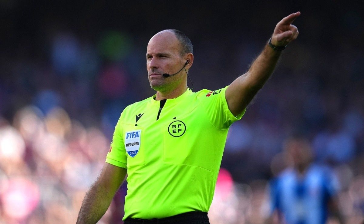 Corruption scandal in FC Barcelona: Reports accuse club of paying off ...