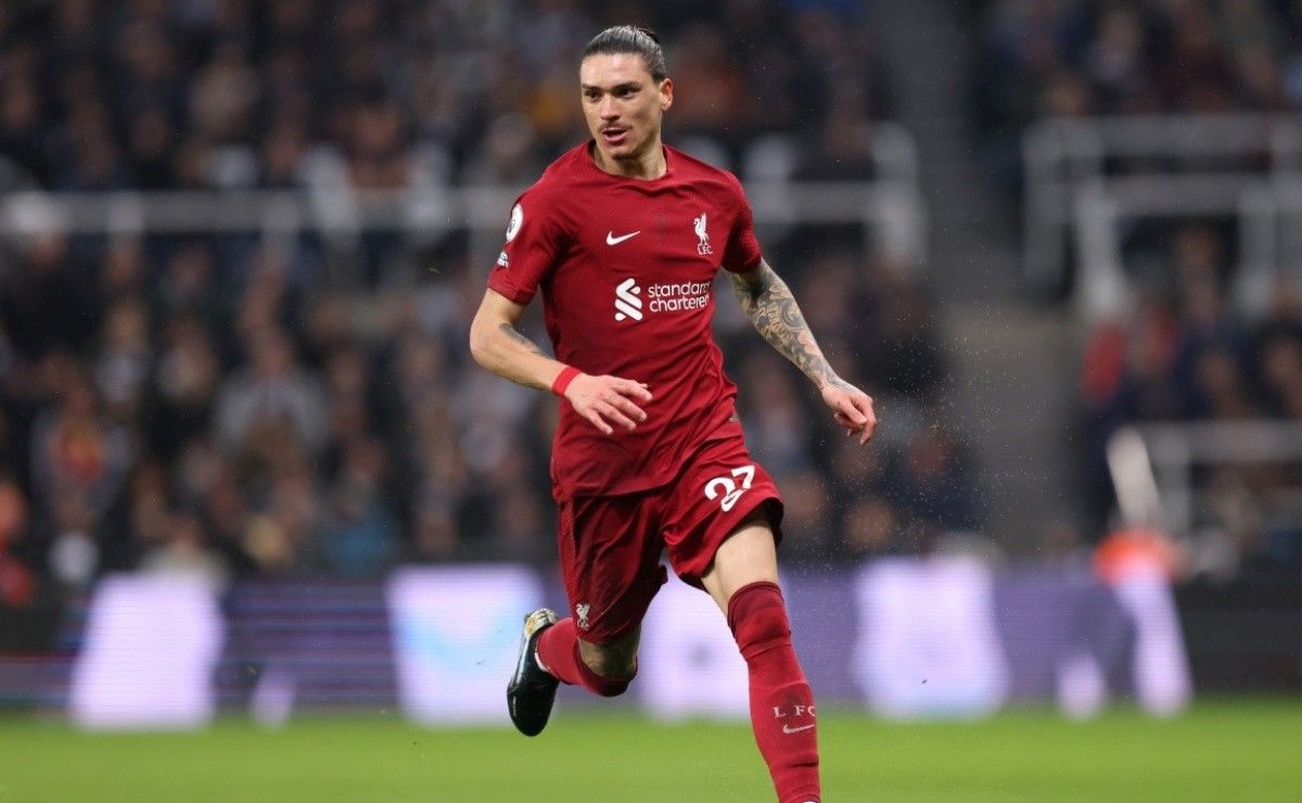 Video: Liverpool’s Darwin Núñez gets punked by kid at a mall - Bolavip US