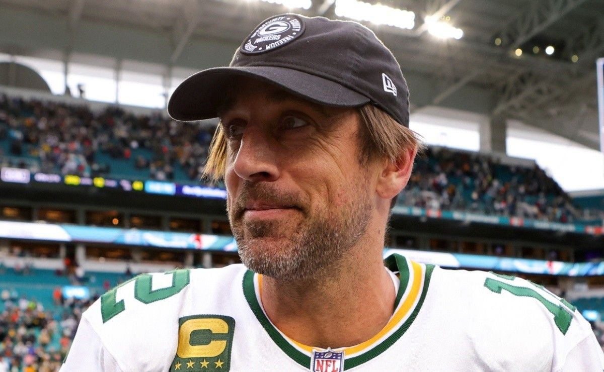 Aaron Rodgers profile: Age, height, arms, girlfriend, tattoo and net ...