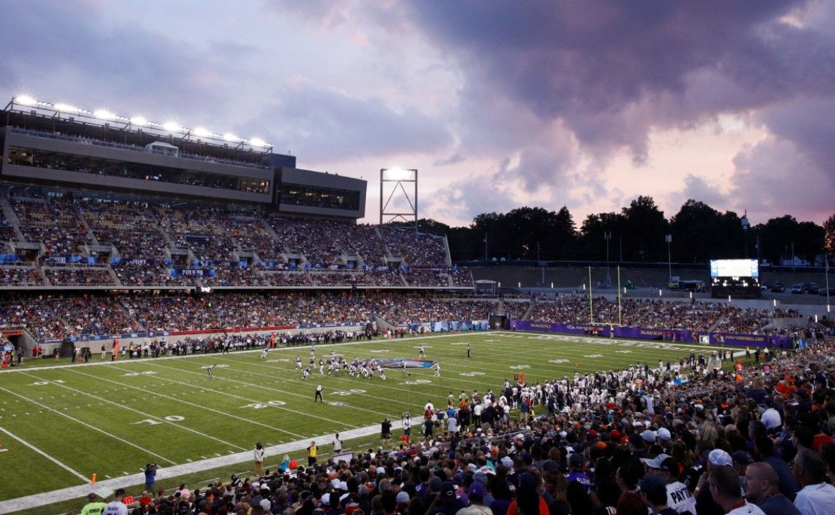 USFL field size: Is there any difference compared with the NFL and the ...