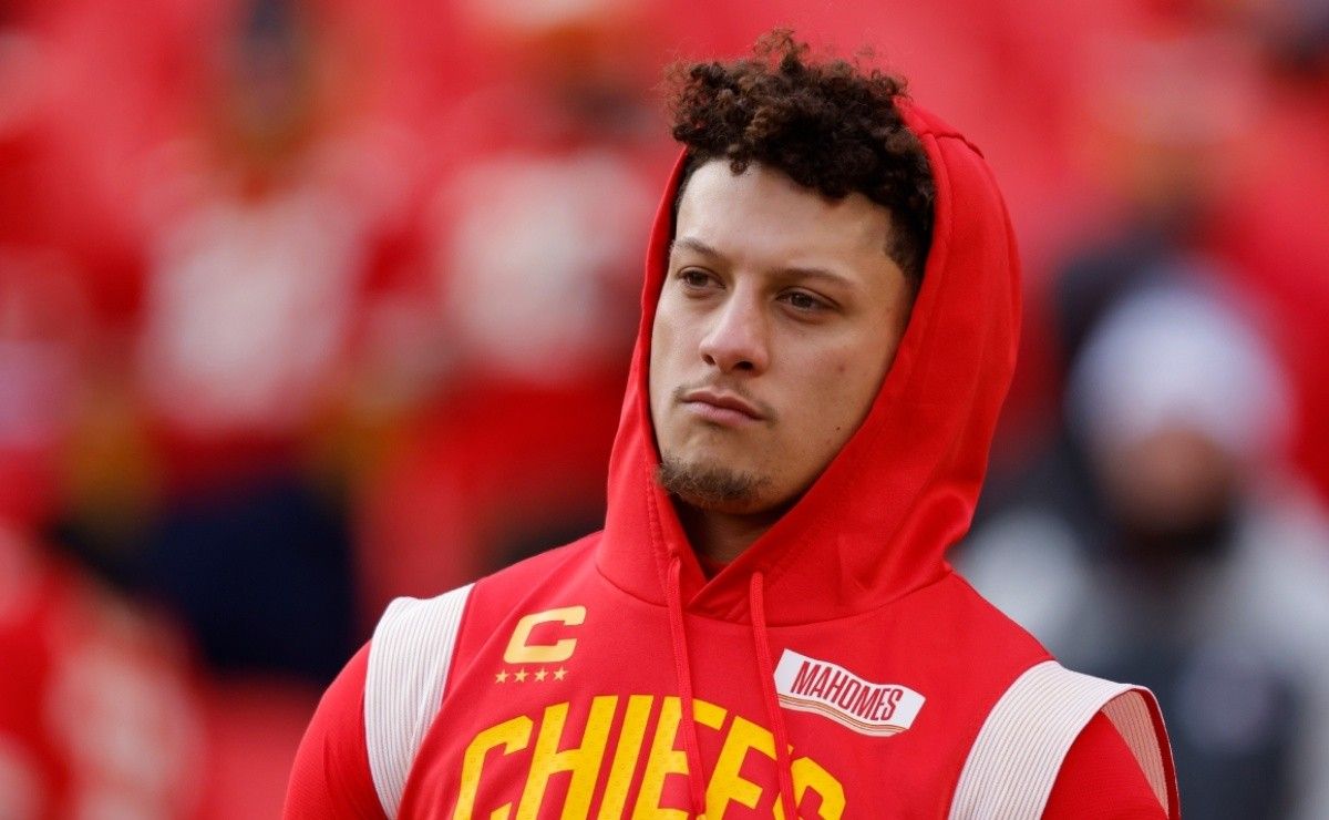 Patrick Mahomes makes spectacular appearance in the 2023 Kentucky Derby ...