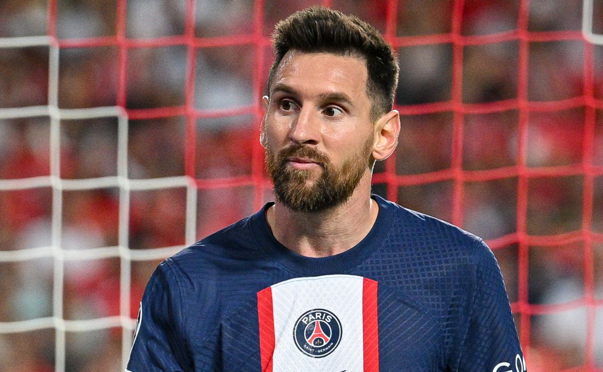 PSG drop possible strong hint about Lionel Messi's future amid ...