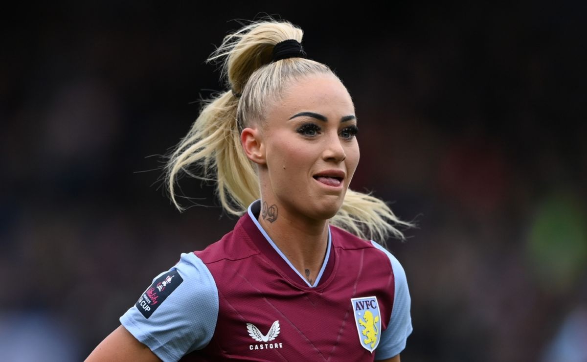 Alisha Lehmann's Profile: Age, Partner, Salary, Net Worth and Social ...