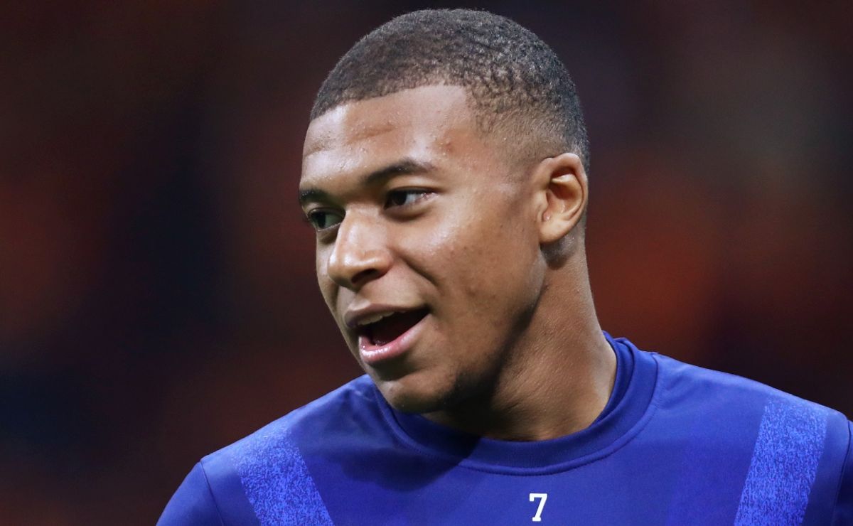 Report: PSG identifies Mbappe's 'replacement' and contemplates ...