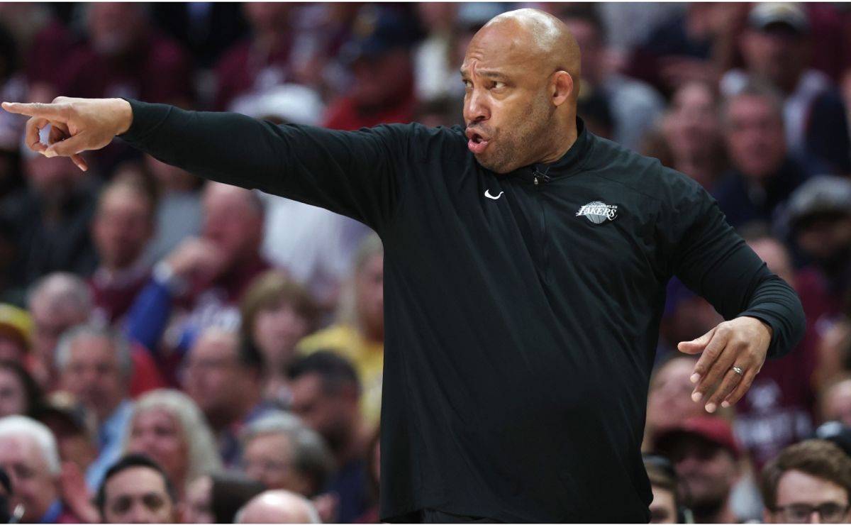 Darvin Ham explains why this Lakers team is better than last year's ...