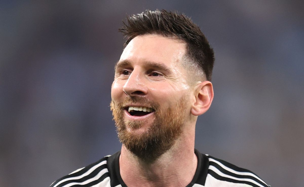 Thomas Müller picks greatest player of all time between Lionel Messi ...