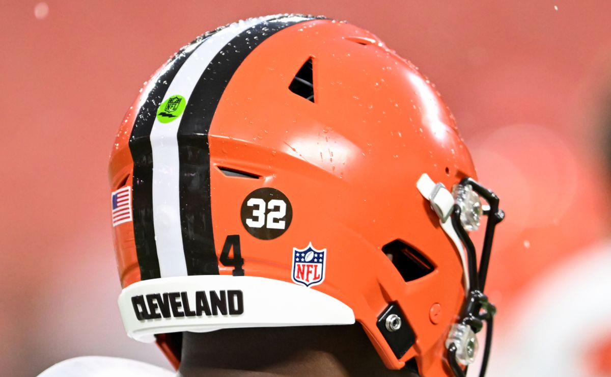 Browns cut player just two hours after wishing him a happy birthday ...