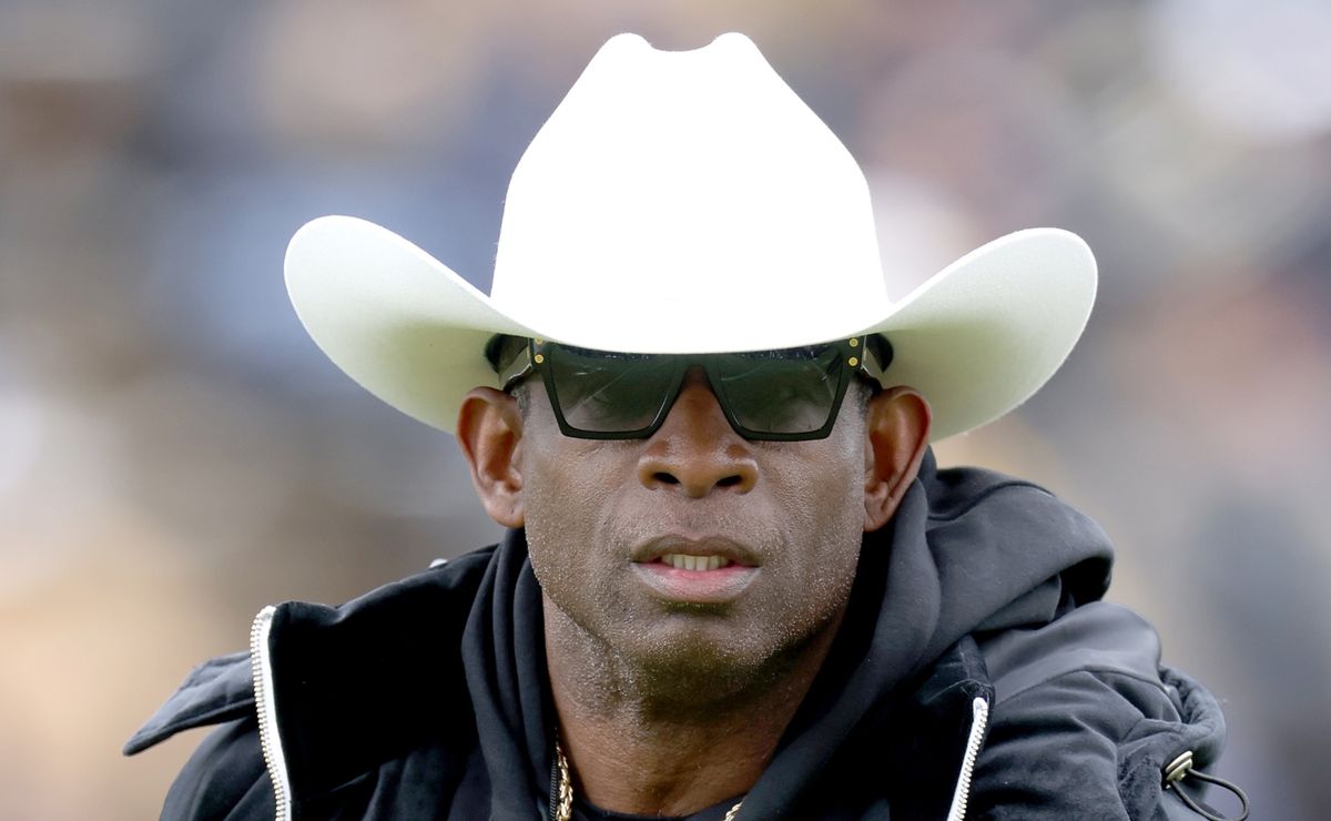 Deion Sanders sends special message to Henry Blackburn after hit on Travis Hunter - Bolavip US
