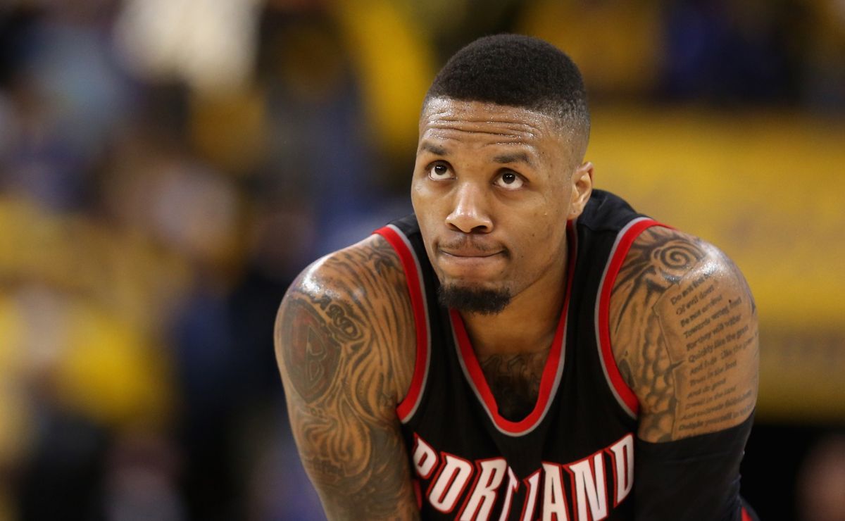 Blazers trade Damian Lillard to the Bucks: Funniest memes and reactions ...