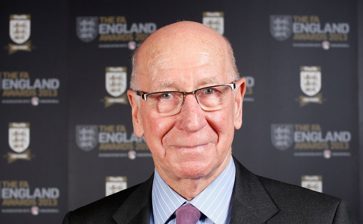 Sir Bobby Charlton passed away: What happened to England's World Cup ...