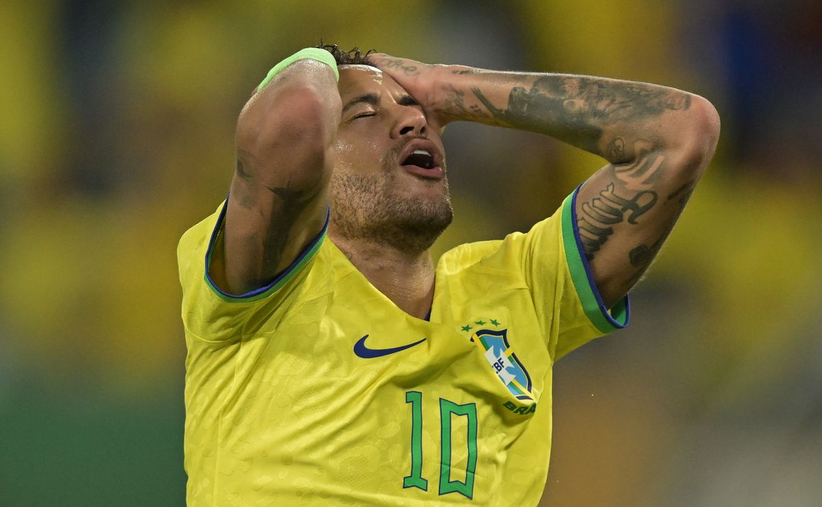 Brazilian president takes jab at Neymar amid Messi’s Ballon D’Or win ...