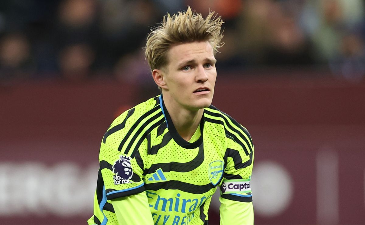 Why Liverpool were not given a penalty vs. Arsenal for Martin Odegaard ...