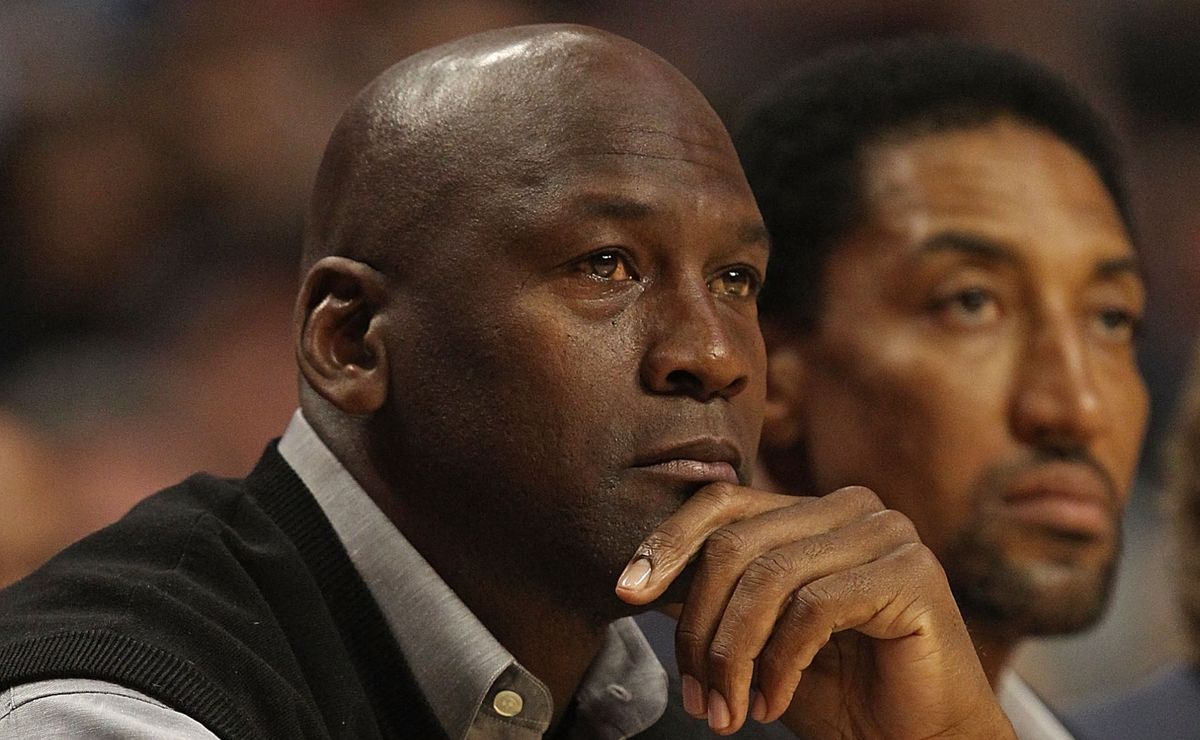 Michael Jordan misses Ring of Honor ceremony with Chicago Bulls ...