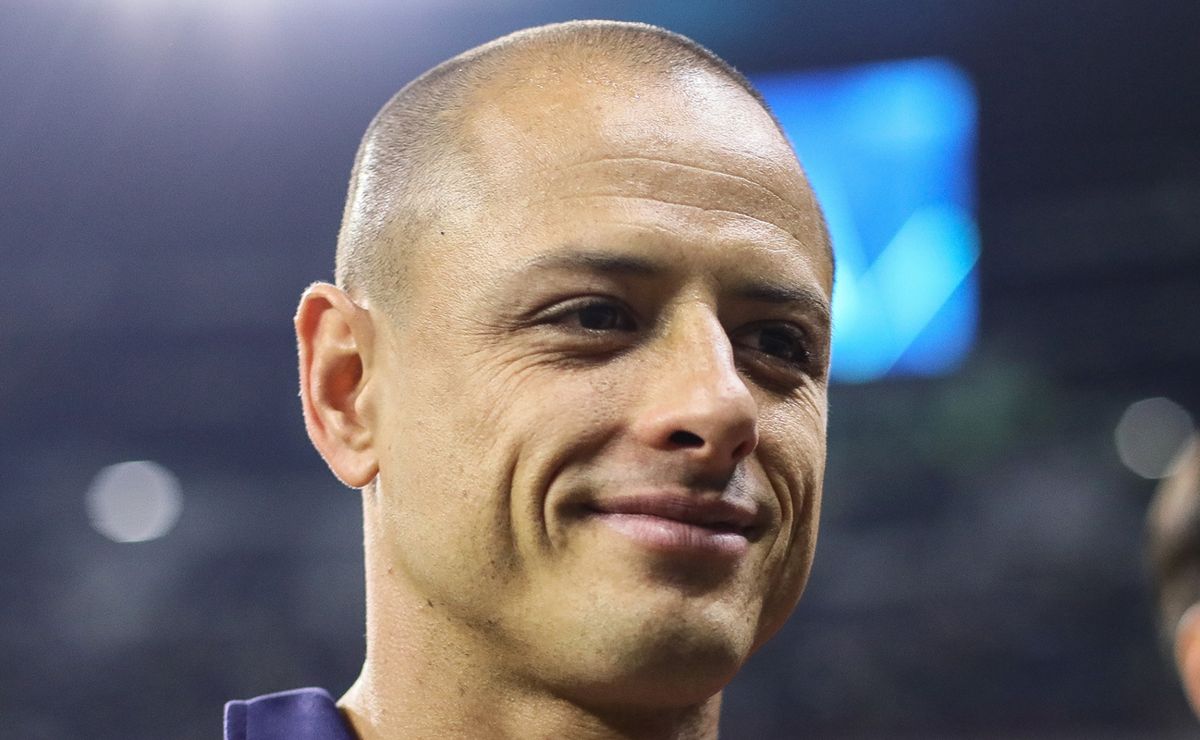 Chicharito Sparks Another Big Controversy With Chivas Bolavip Us