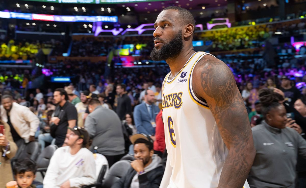 What pick was LeBron James selected in the NBA Draft?