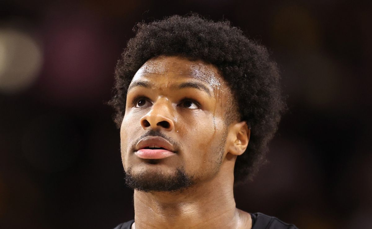 Bronny James picks special number to play with LeBron James and Lakers ...