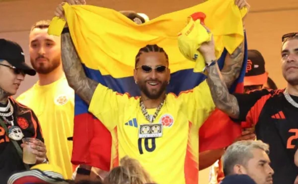 Video: Maluma out of control, yelling at Argentina fans during Copa ...