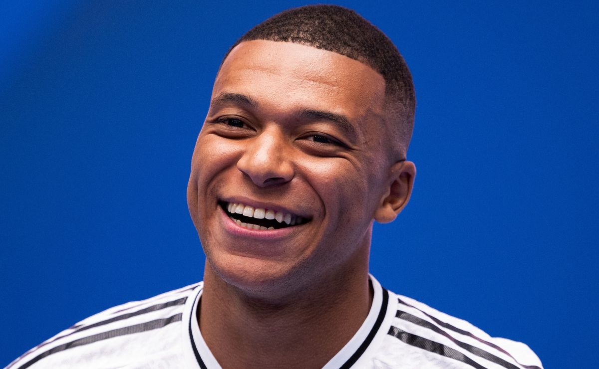 Kylian Mbappe breaks silence on 'unforgettable' Real Madrid unveiling ...
