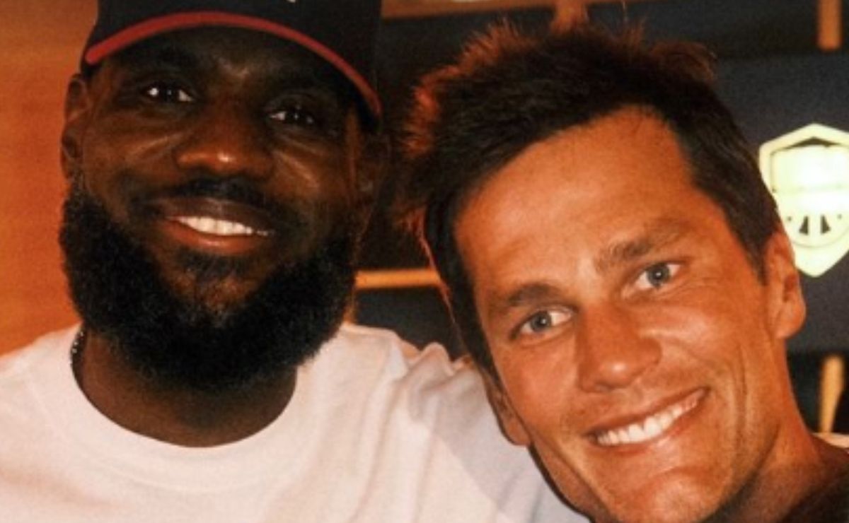 Tom Brady has a special message for LeBron James after sharing a moment ...