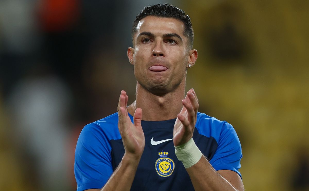 Cristiano Ronaldo receives a surprising visit at Al Nassr's training camp - Bolavip US