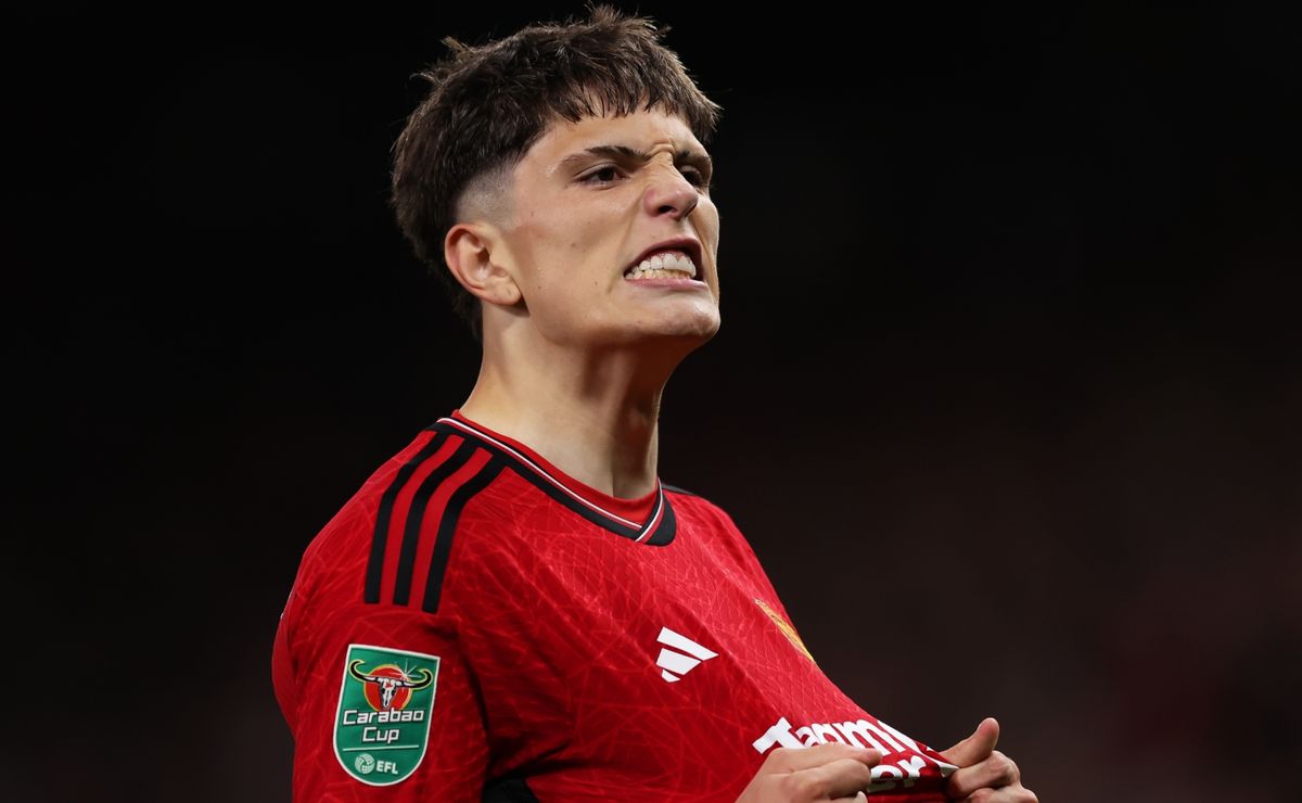 ⁠Why is Alejandro Garnacho not starting for Manchester United vs ...