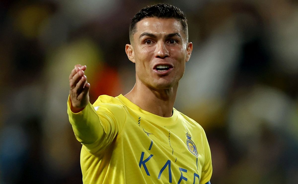 Report: Cristiano Ronaldo could lose key Al Nassr teammate to Karim ...