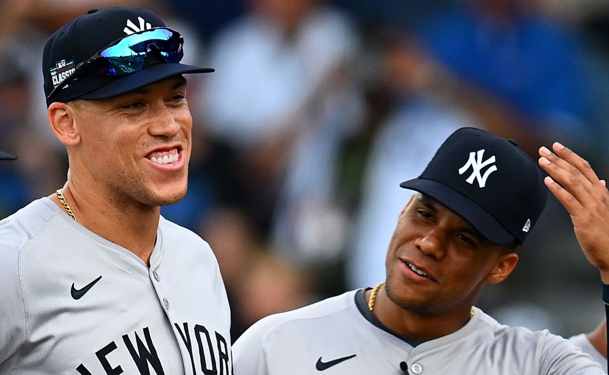 Yankees’ Aaron Judge and Juan Soto blast back-to-back homers, approaching a historic milestone ...