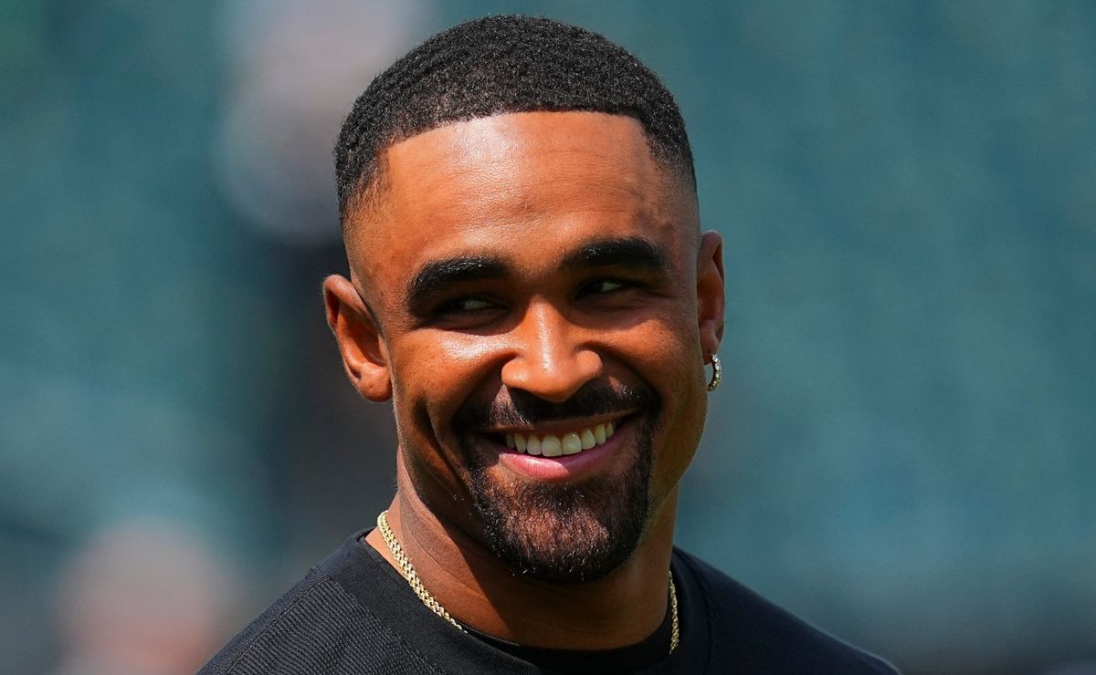 Jalen Hurts makes something clear to Eagles about his struggles by ...