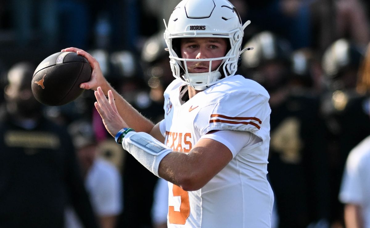 Longhorns HC Steve Sarkisian makes something clear on Ewers' performance after win vs Vanderbilt ...