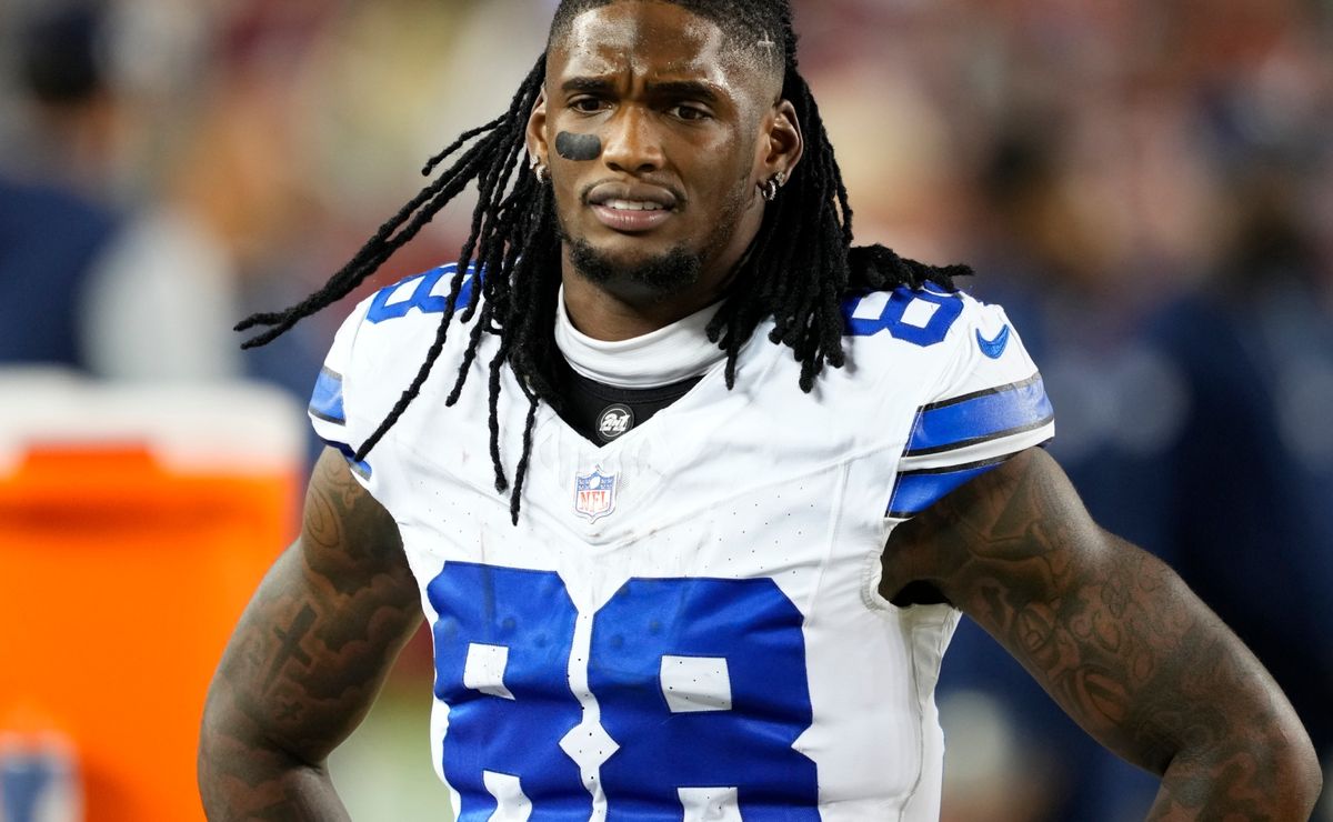 NFL News: Cowboys WR CeeDee Lamb sends strong message to Dak Prescott after loss to 49ers ...