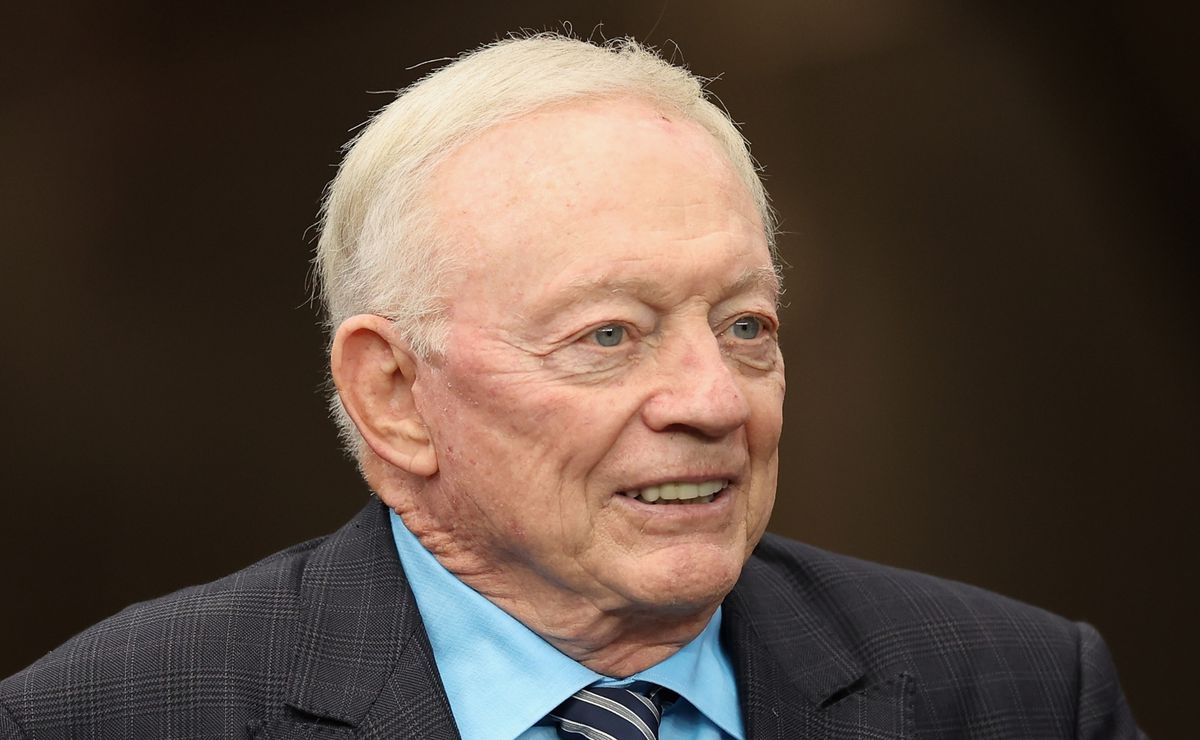 Jerry Jones makes something clear about possible blockbuster trade for ...