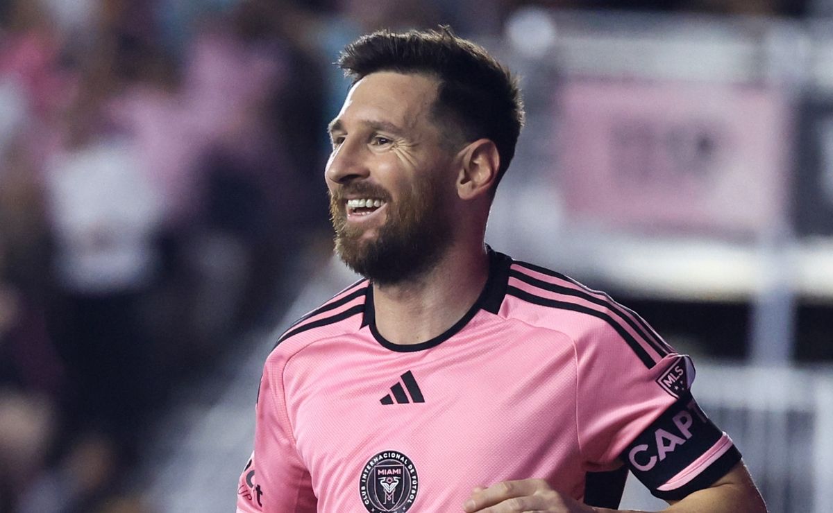 Video: Lionel Messi scores header for Inter Miami vs Atlanta United in ...