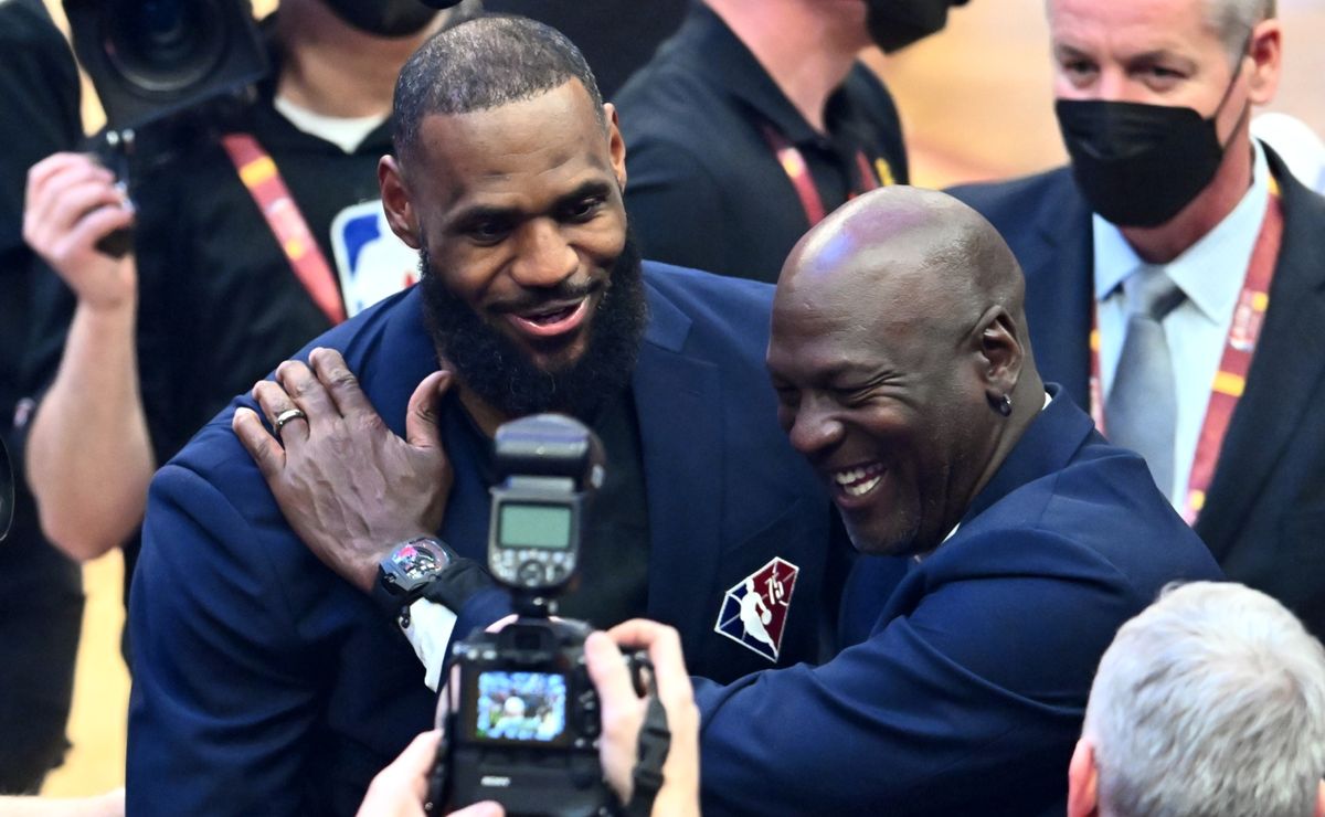 NBA News: Kings star adds fuel to the Michael Jordan vs. LeBron James ...