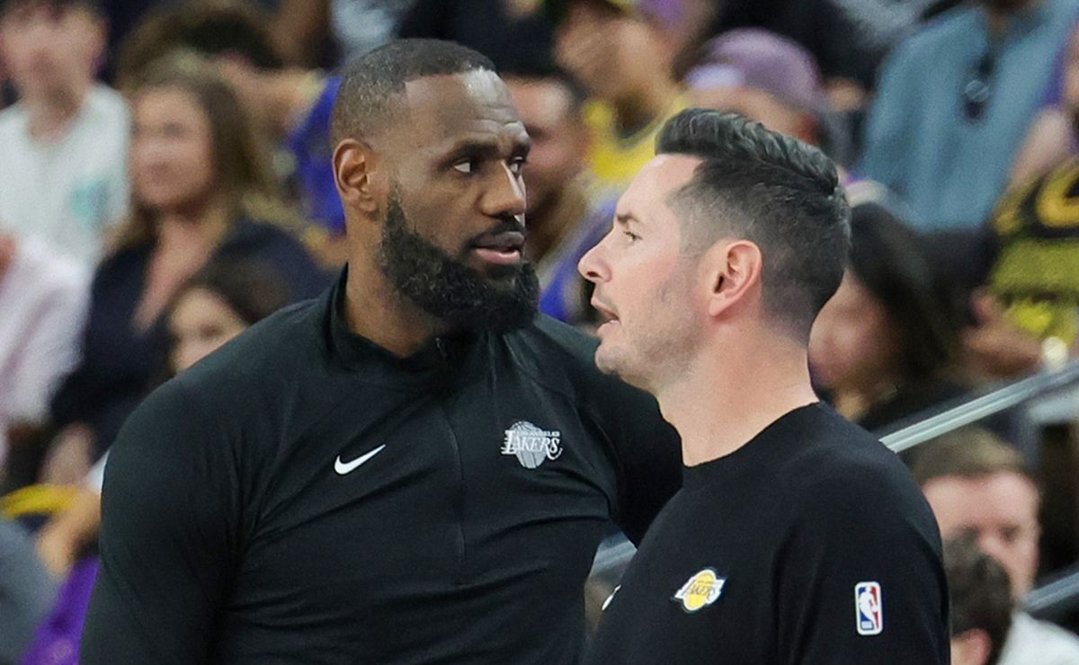 NBA News: LeBron and JJ Redick publicly disagree on James’ role with the Lakers this season ...