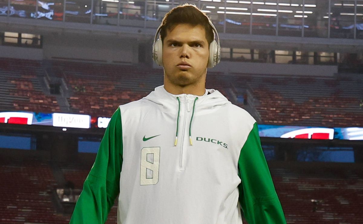 NCAAF News: Ducks HC Dan Lanning secures Dillon Gabriel's replacement ...
