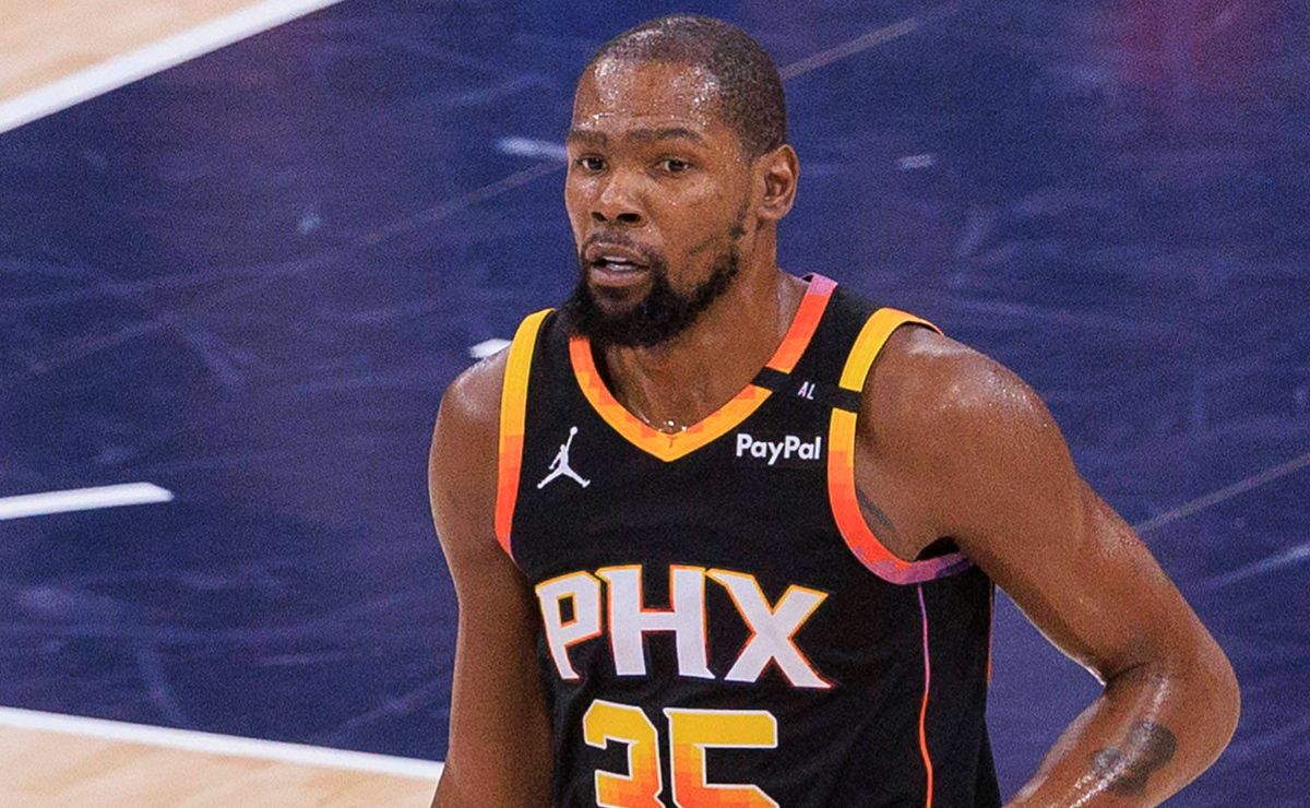 NBA News: Suns HC Mike Budenholzer receives concerning update on Kevin ...