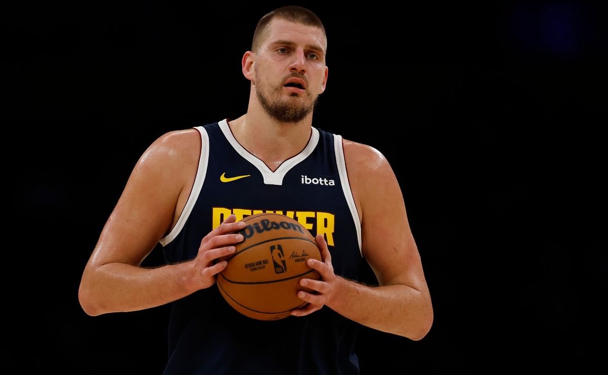 Nuggets' Nikola Jokic receives major warning from former Lakers star ...